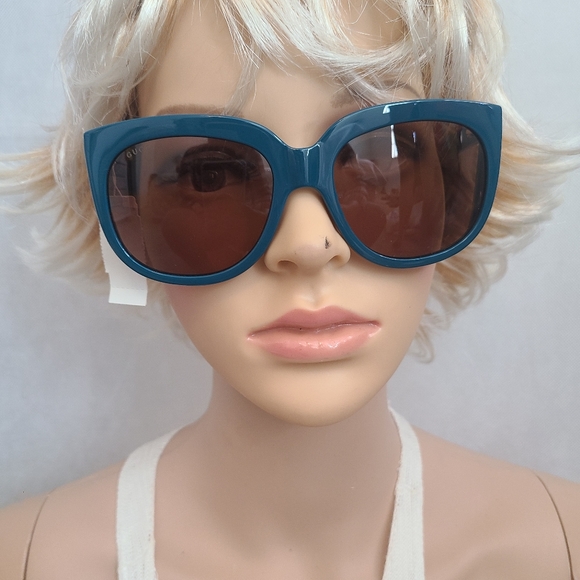 Gucci | Accessories | Gucci Gg468s 57mm Square Sunglasses In Shiny ...